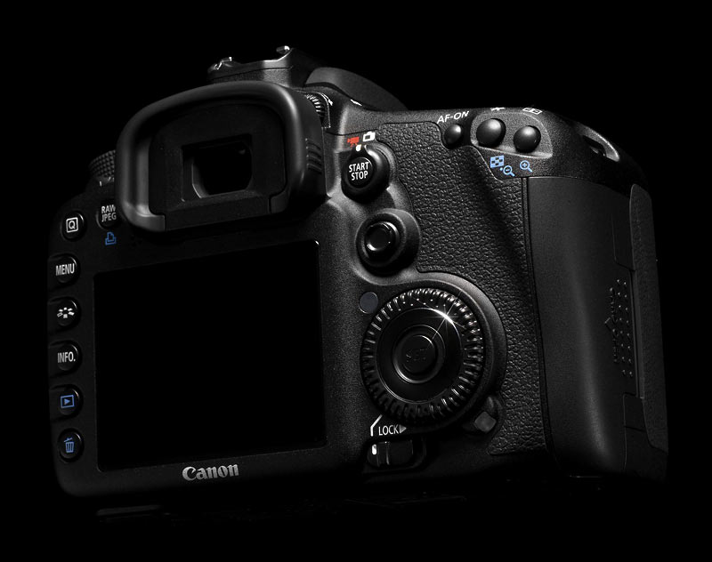 Canon EOS 7D Hands-on Preview @ DigitalCameraReview – Photoxels